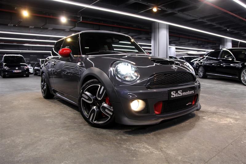 Mini John Cooper Works GP2