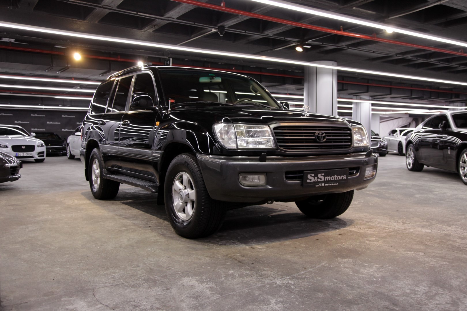 Toyota Land Cruiser VX 100 V8