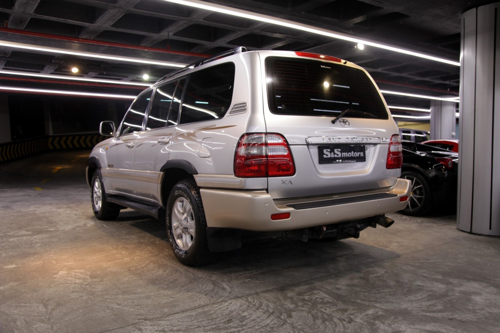 Toyota Land Cruiser VX 100 V8