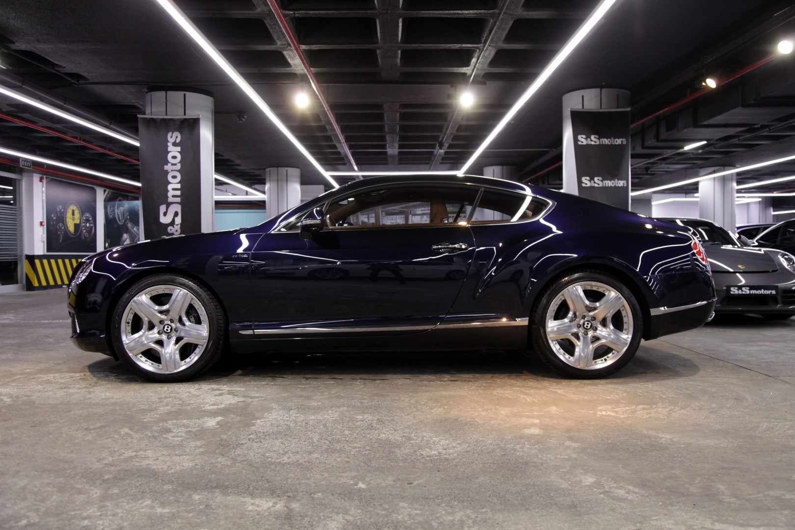 Bentley Continental GT V12