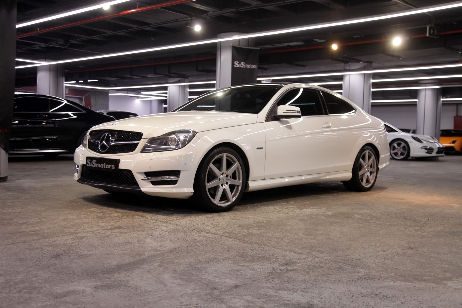 Mercedes Benz C 250 CGI Coupe AMG