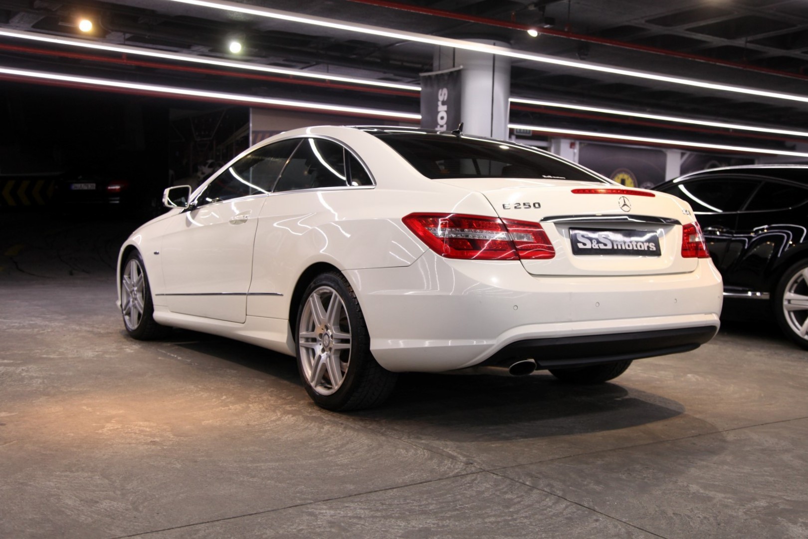Mercedes Benz E 250 CGI Coupé AMG