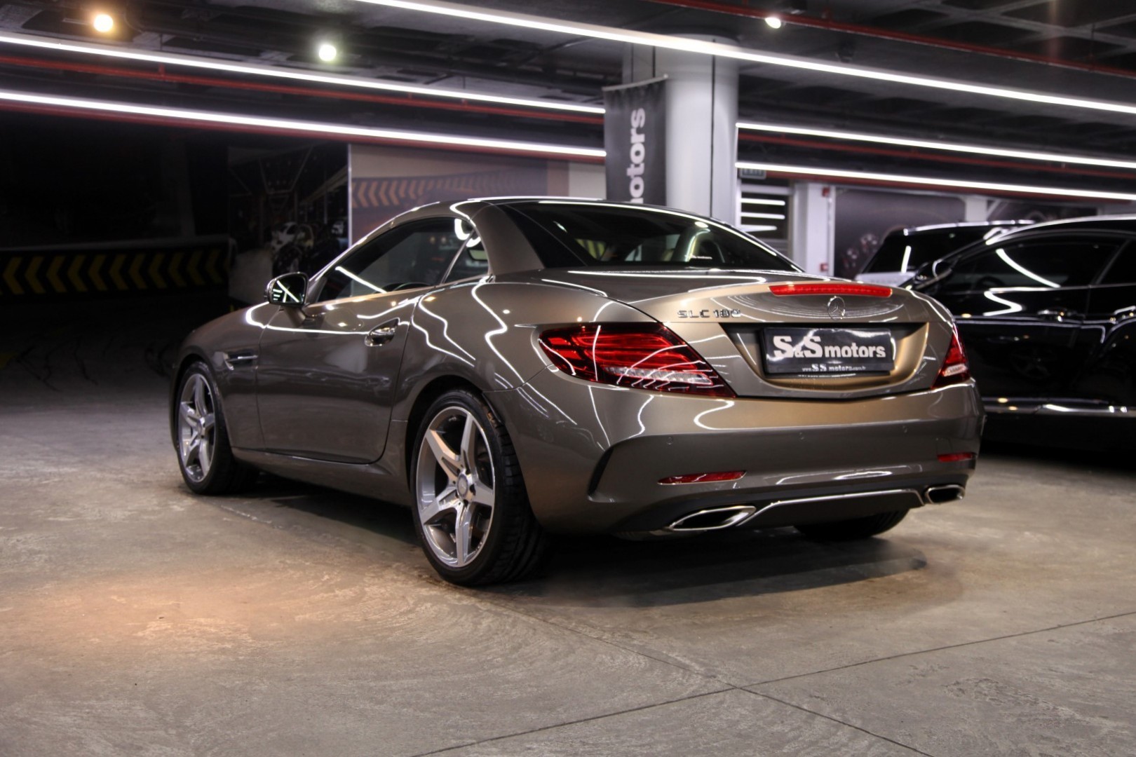 Mercedes Benz SLC 180 AMG