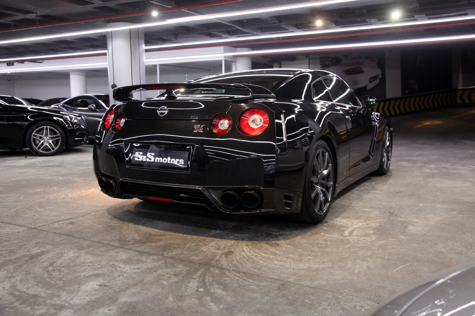 Nissan Skyline GT-R 35 Black Edition