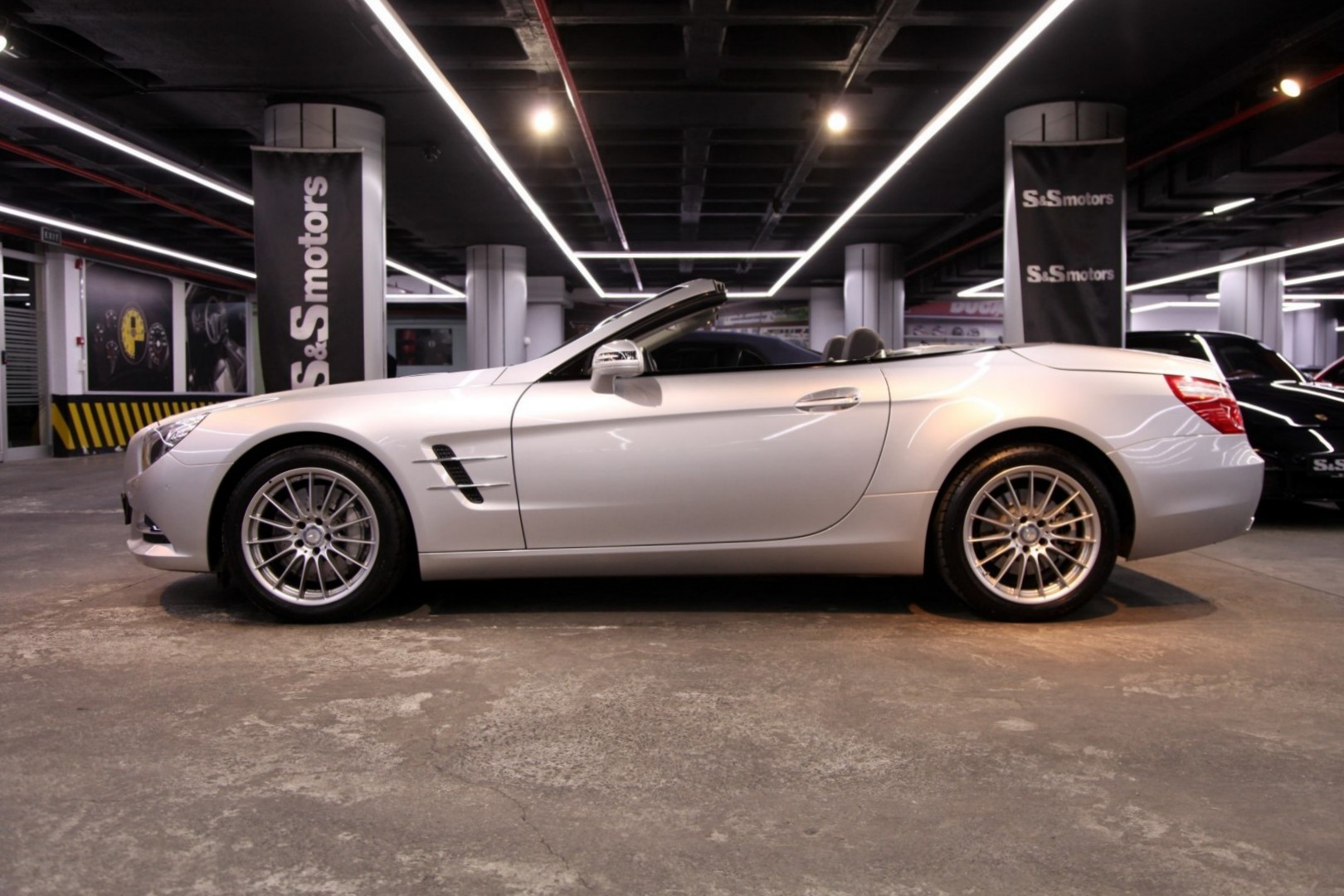 Mercedes Benz SL 400