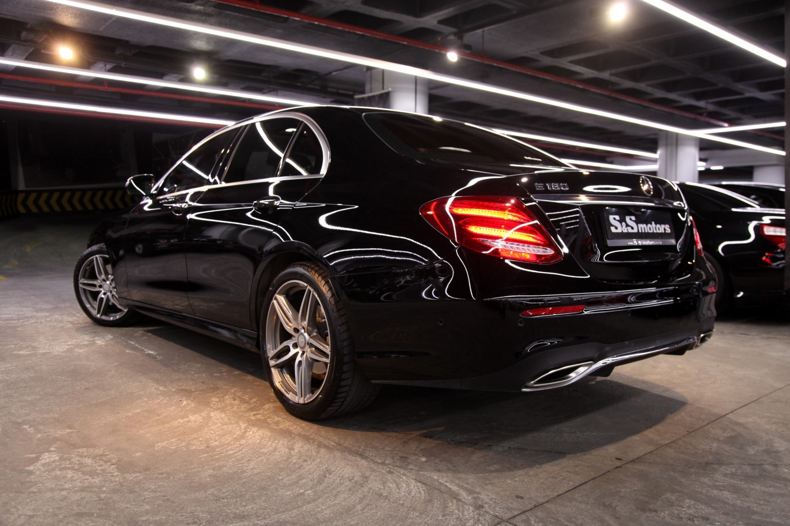 Mercedes Benz E 180 AMG