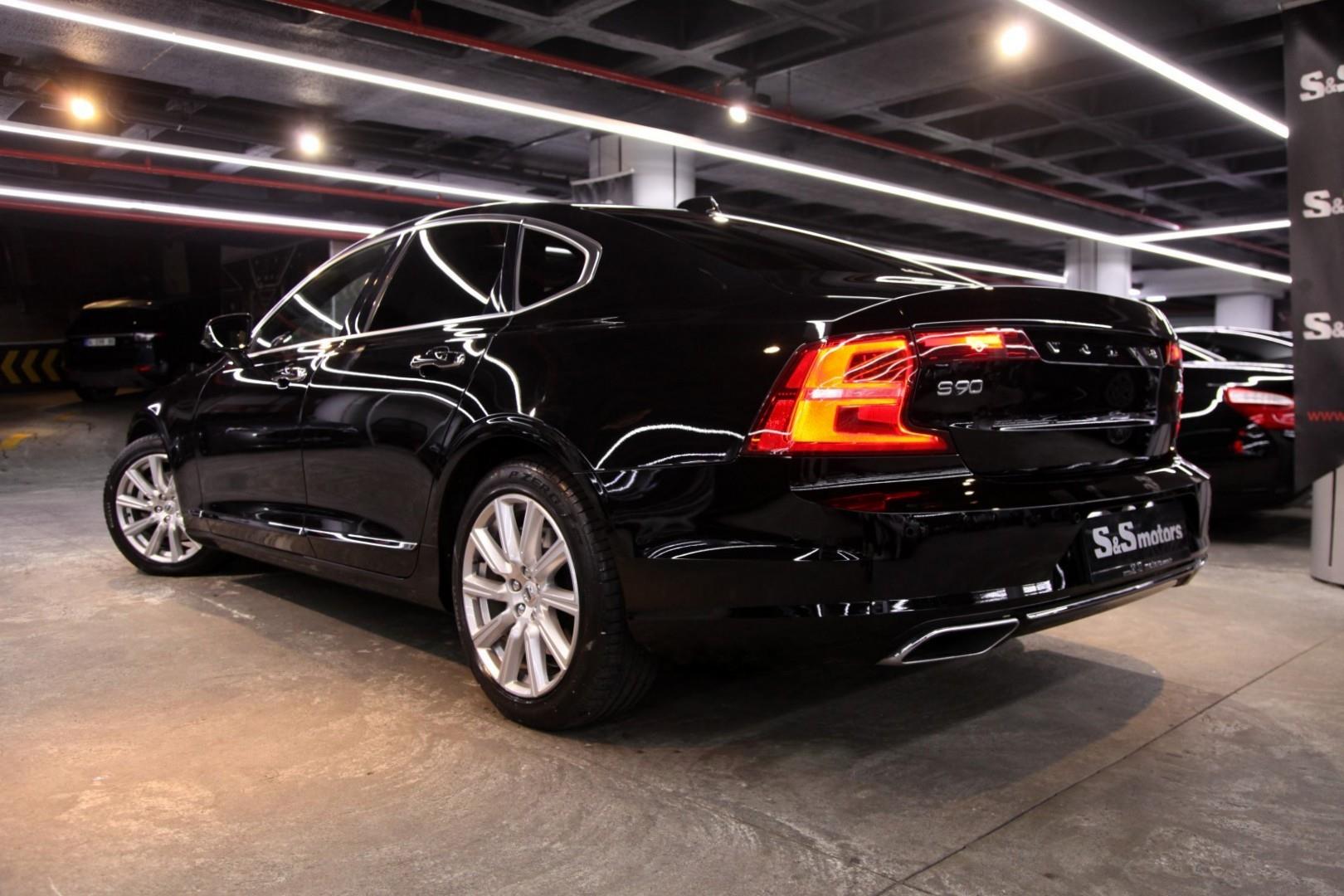 Volvo S90 2.0D D5 AWD Inscription & Xenium III