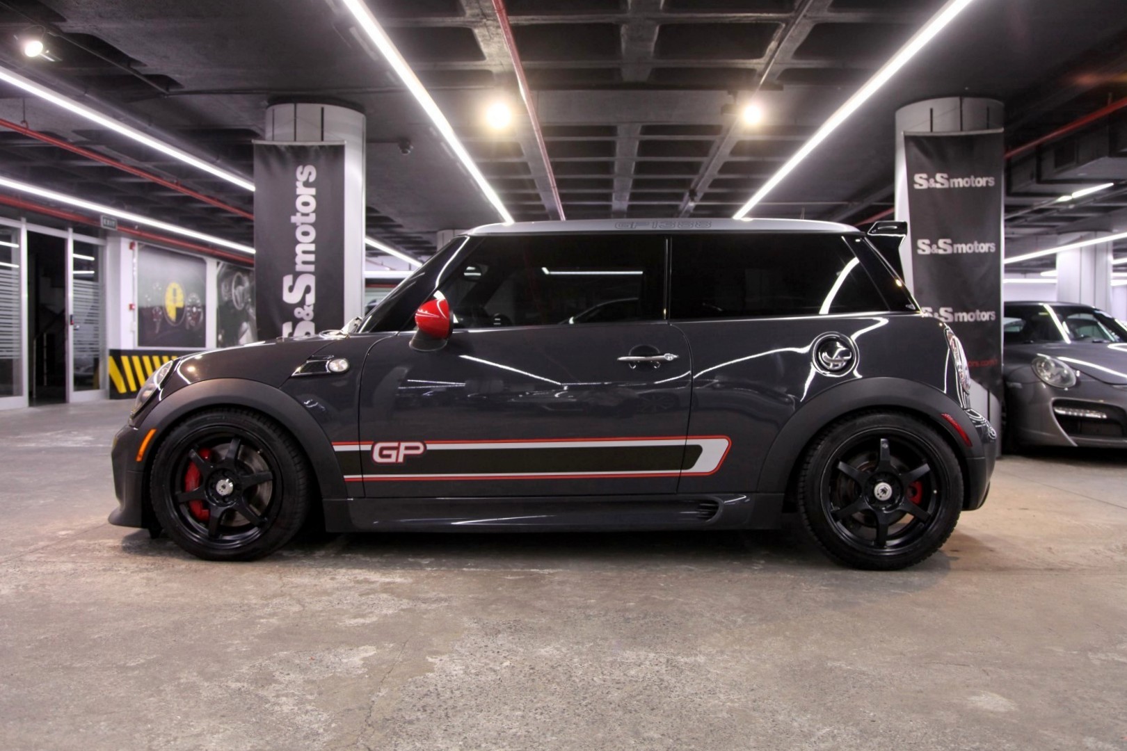 Mini John Cooper Works GP2