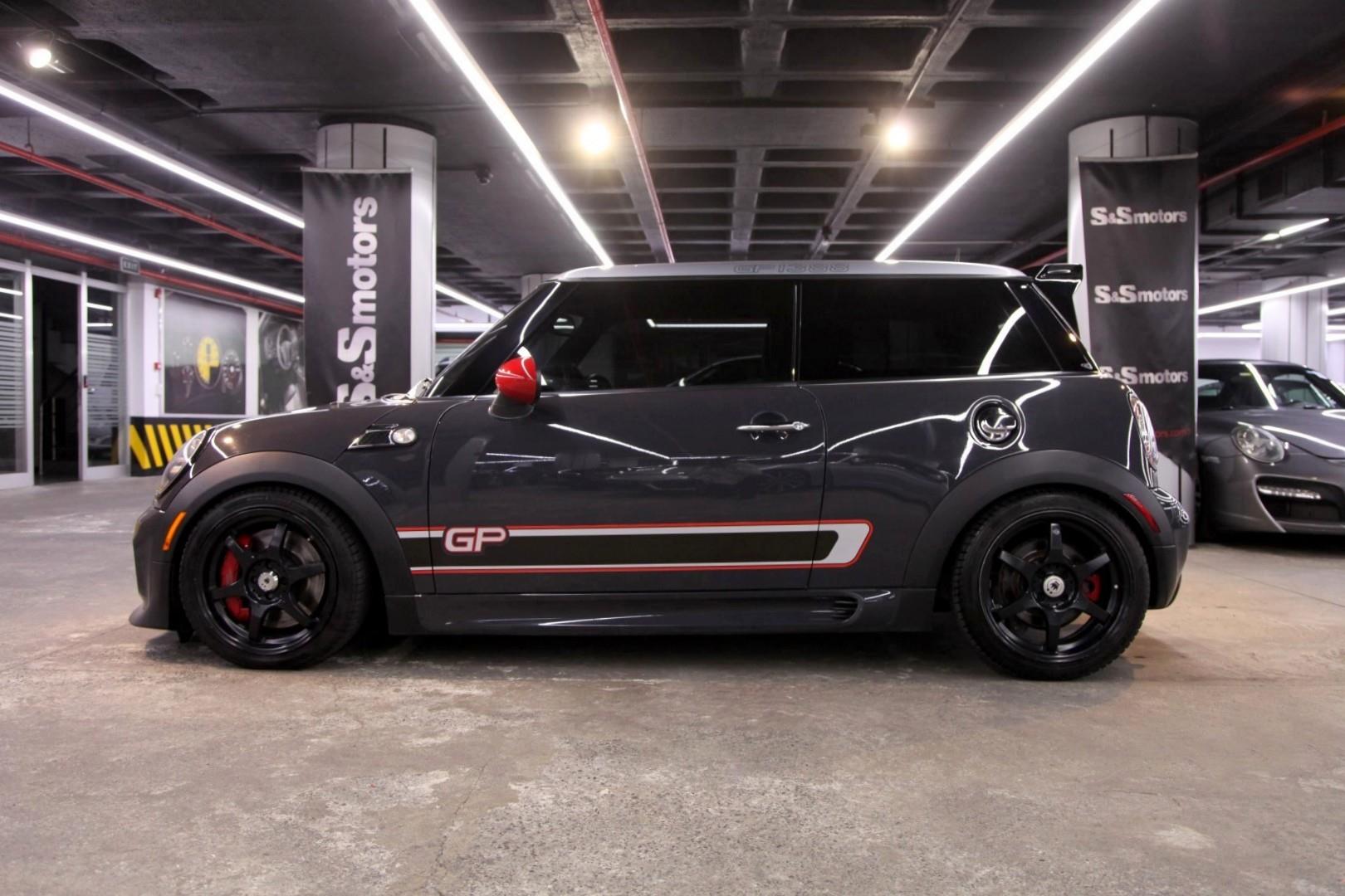Mini John Cooper Works GP2