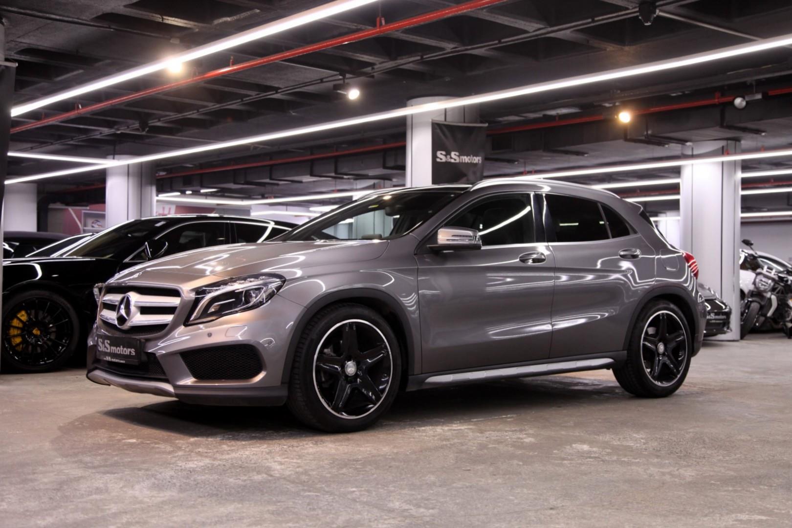Mercedes Benz GLA 200 AMG