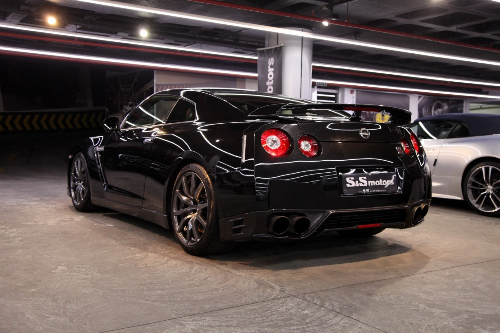 Nissan GT-R 35 Black Edition