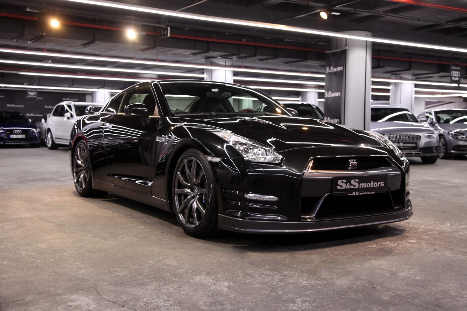 Nissan GT-R 35 Black Edition