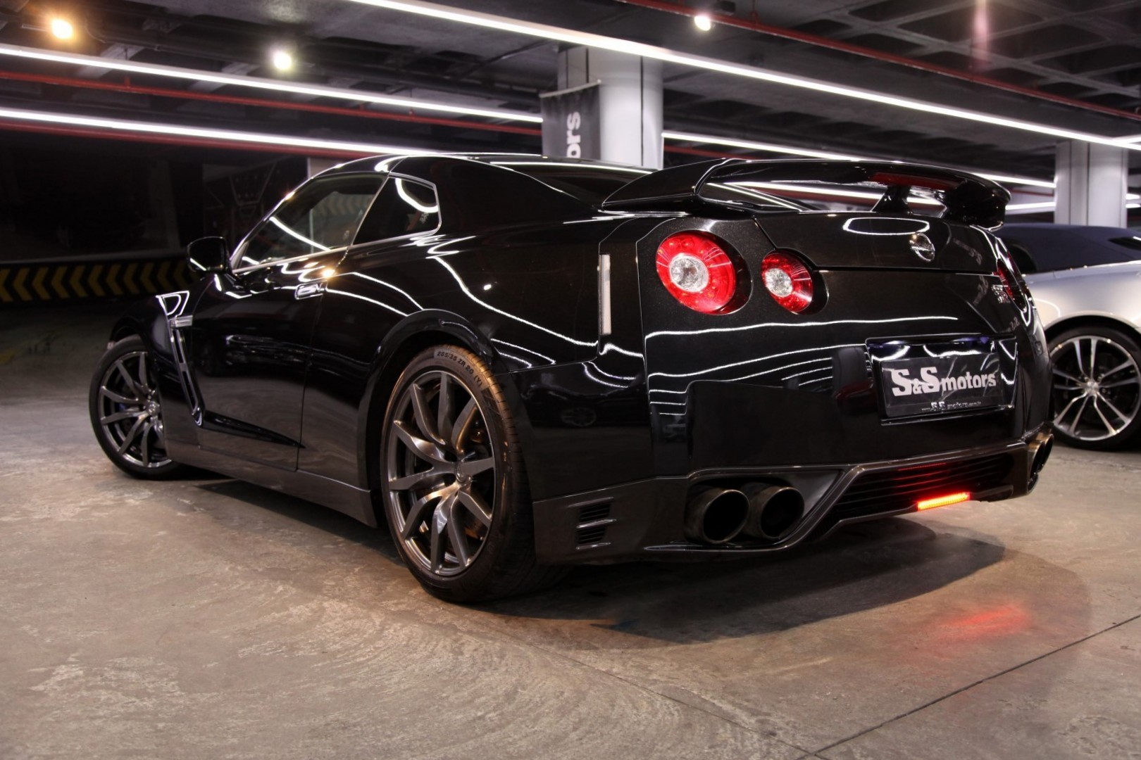 Nissan GT-R 35 Black Edition