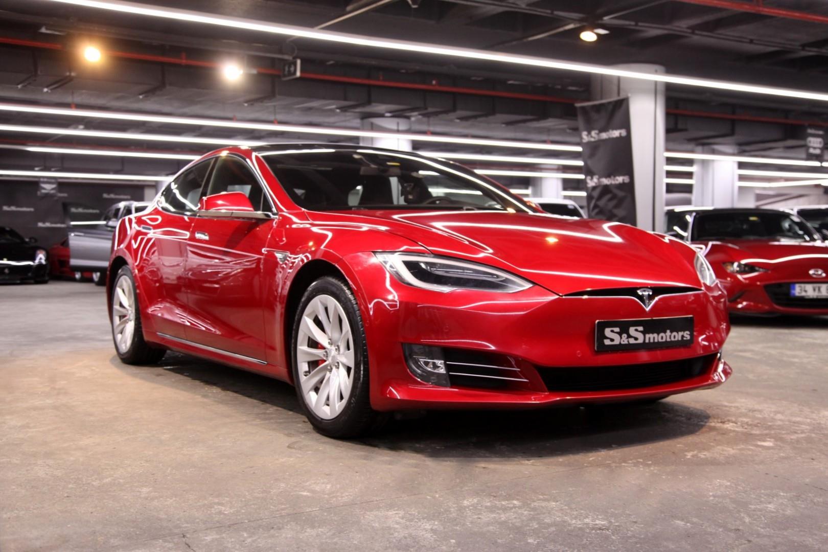 Tesla Model S P90D