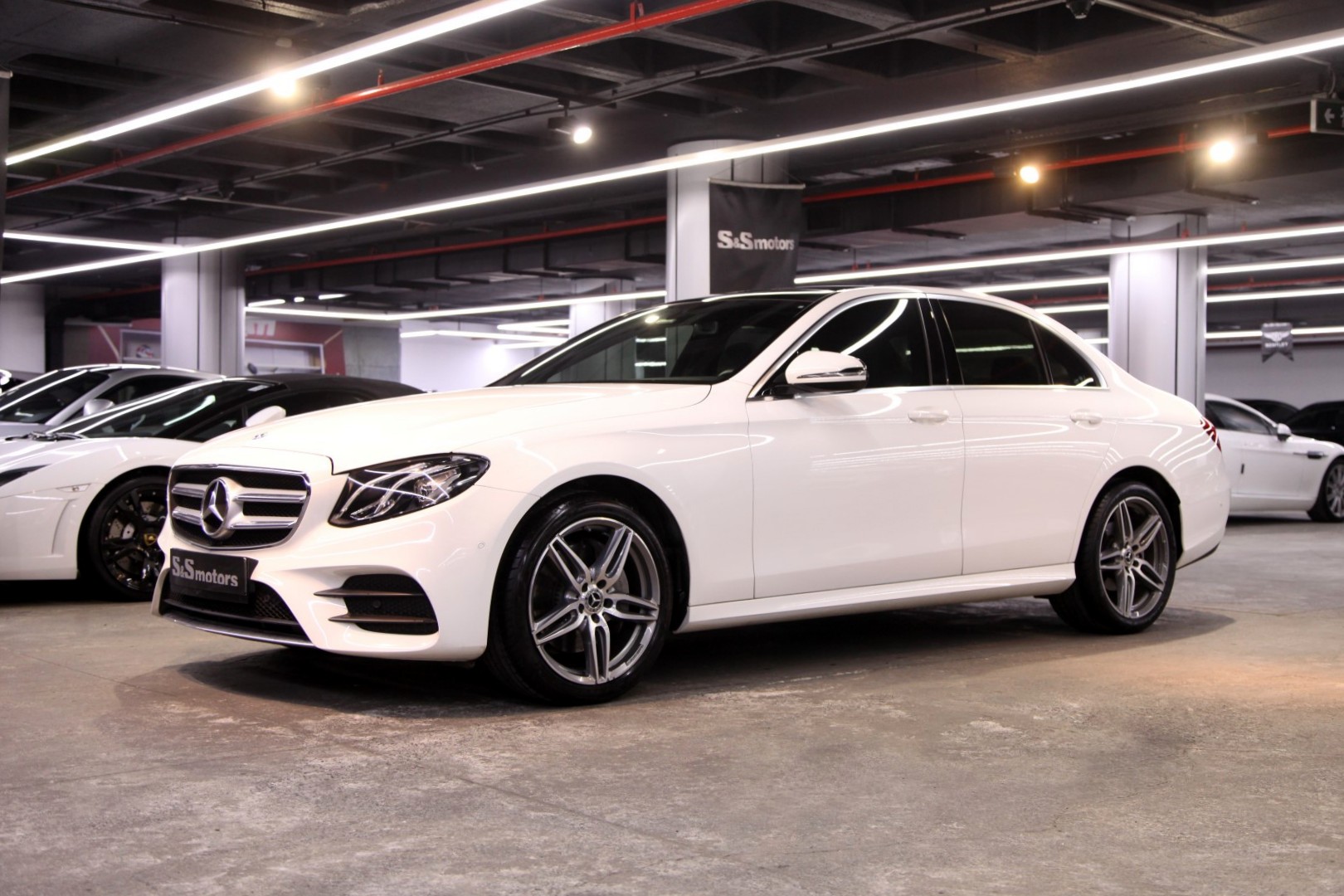 Mercedes Benz E 180 AMG