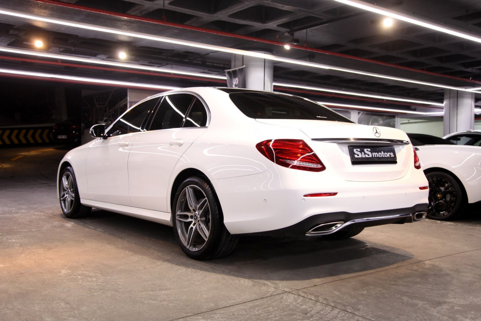 Mercedes Benz E 180 AMG