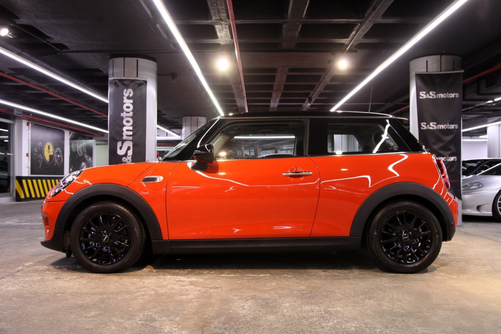 Mini Cooper 1.5 Coupé Salt + Pepper + Chili