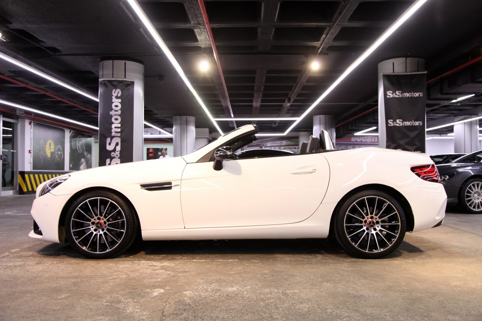 Mercedes Benz SLC 180 AMG