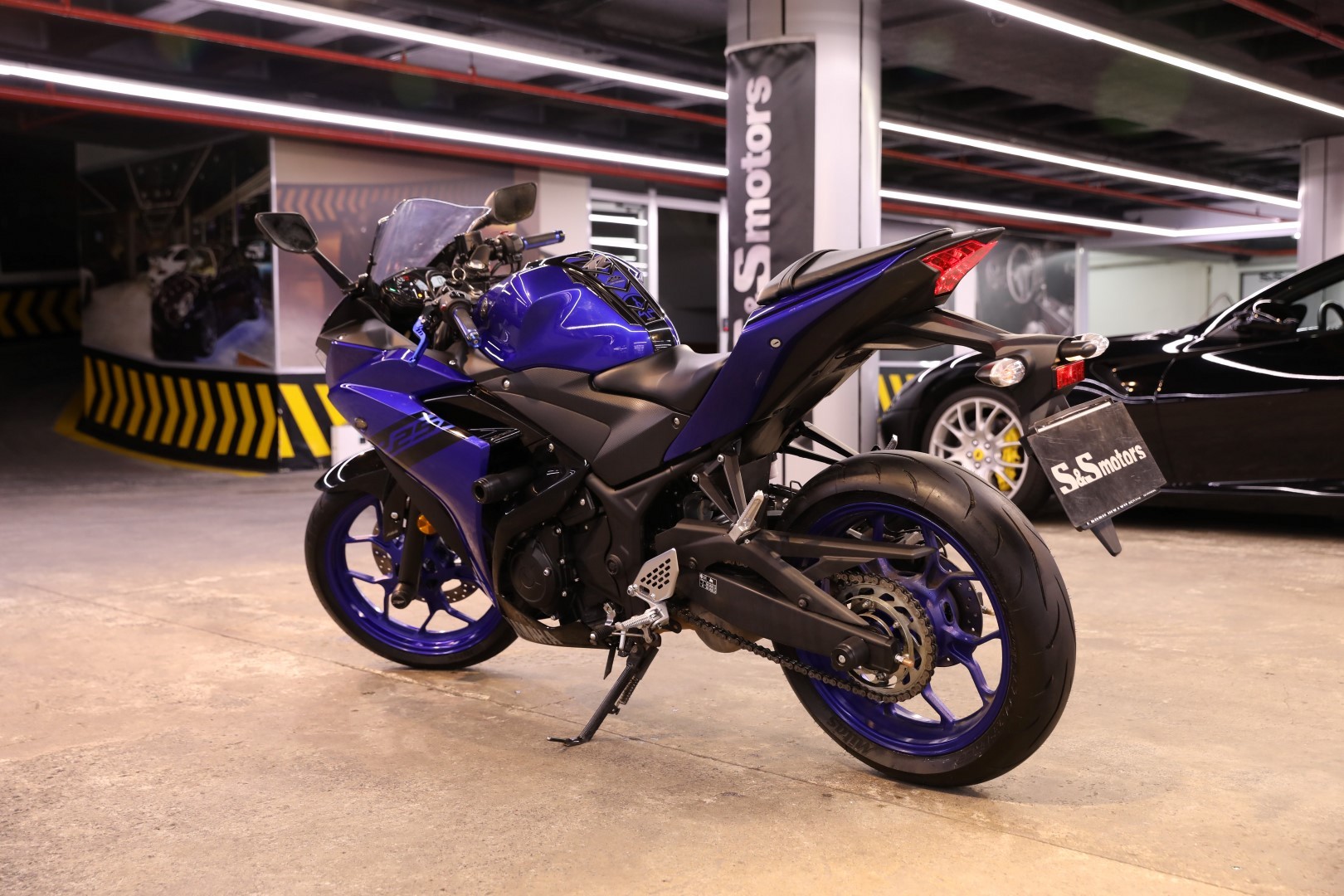 Yamaha YZF R25 ABS