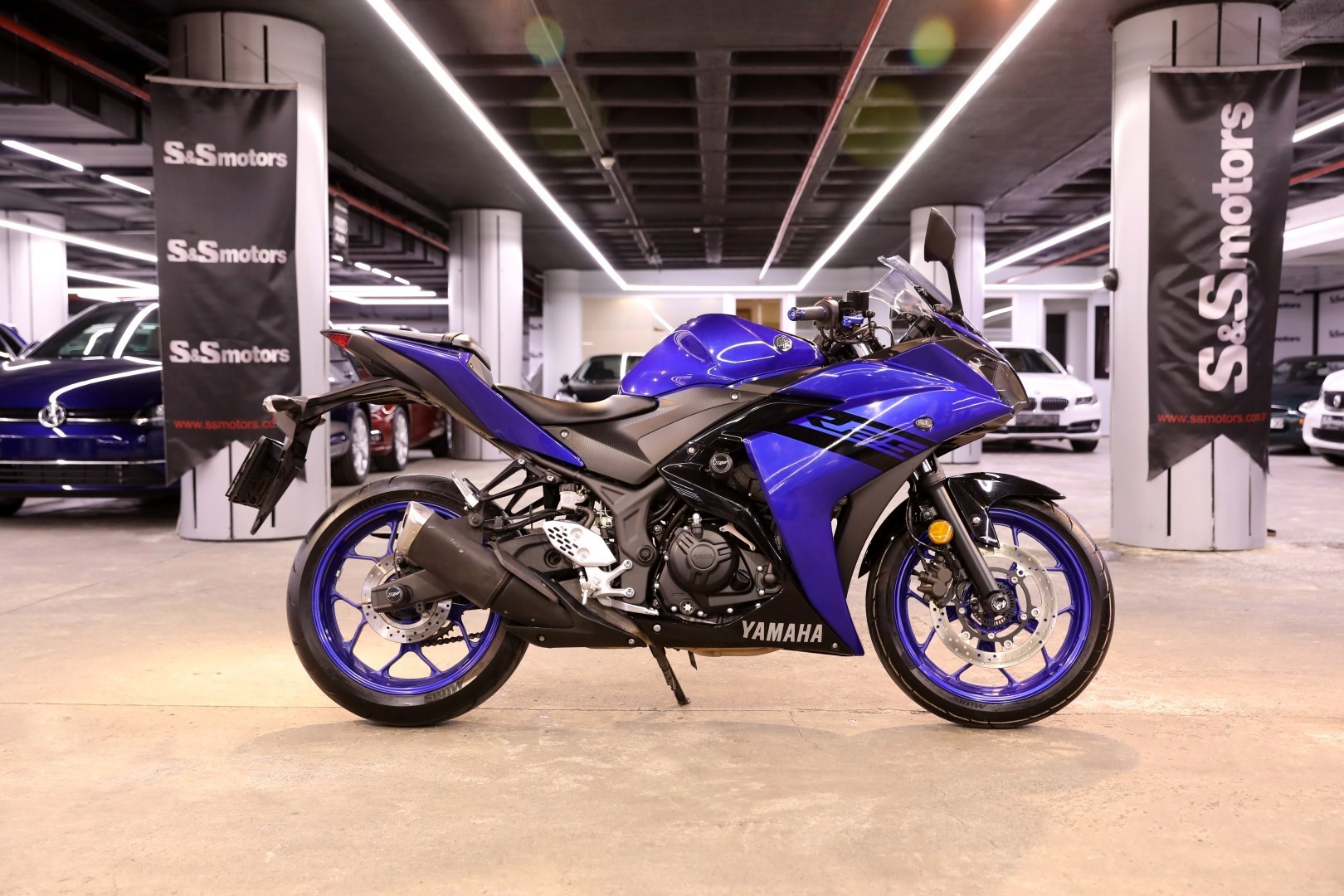 Yamaha YZF R25 ABS