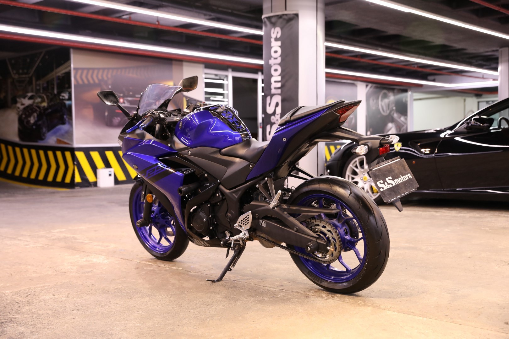Yamaha YZF R25 ABS