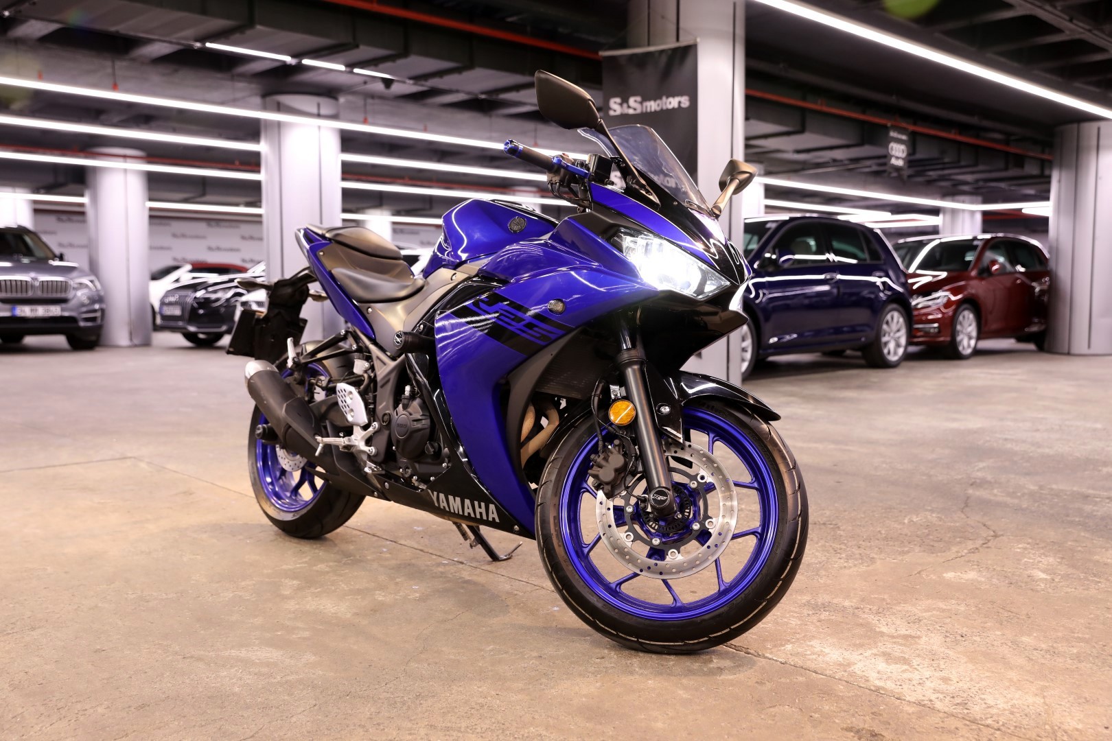 Yamaha YZF R25 ABS