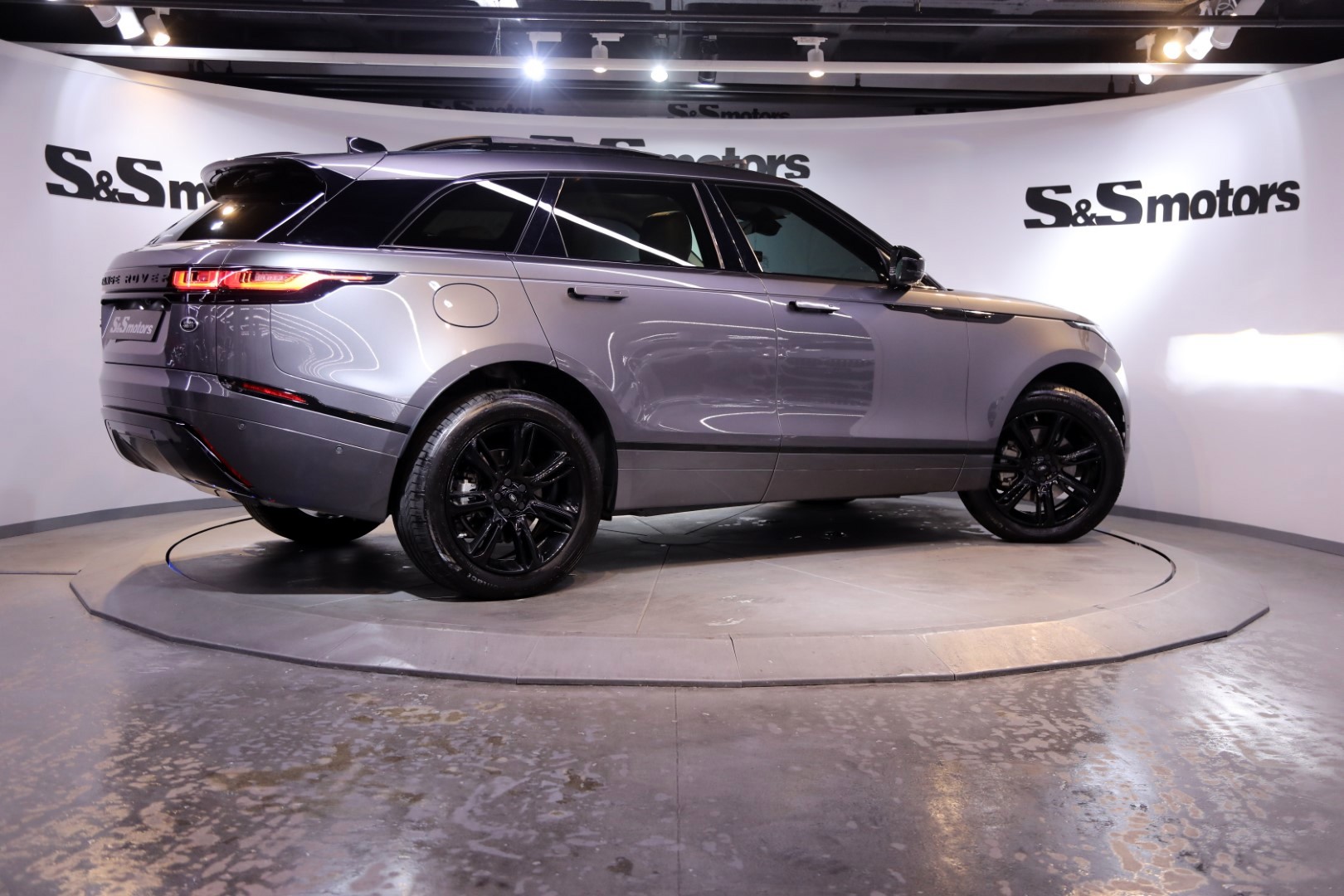 Land Rover Range Rover Velar 2.0 P300 AWD SE