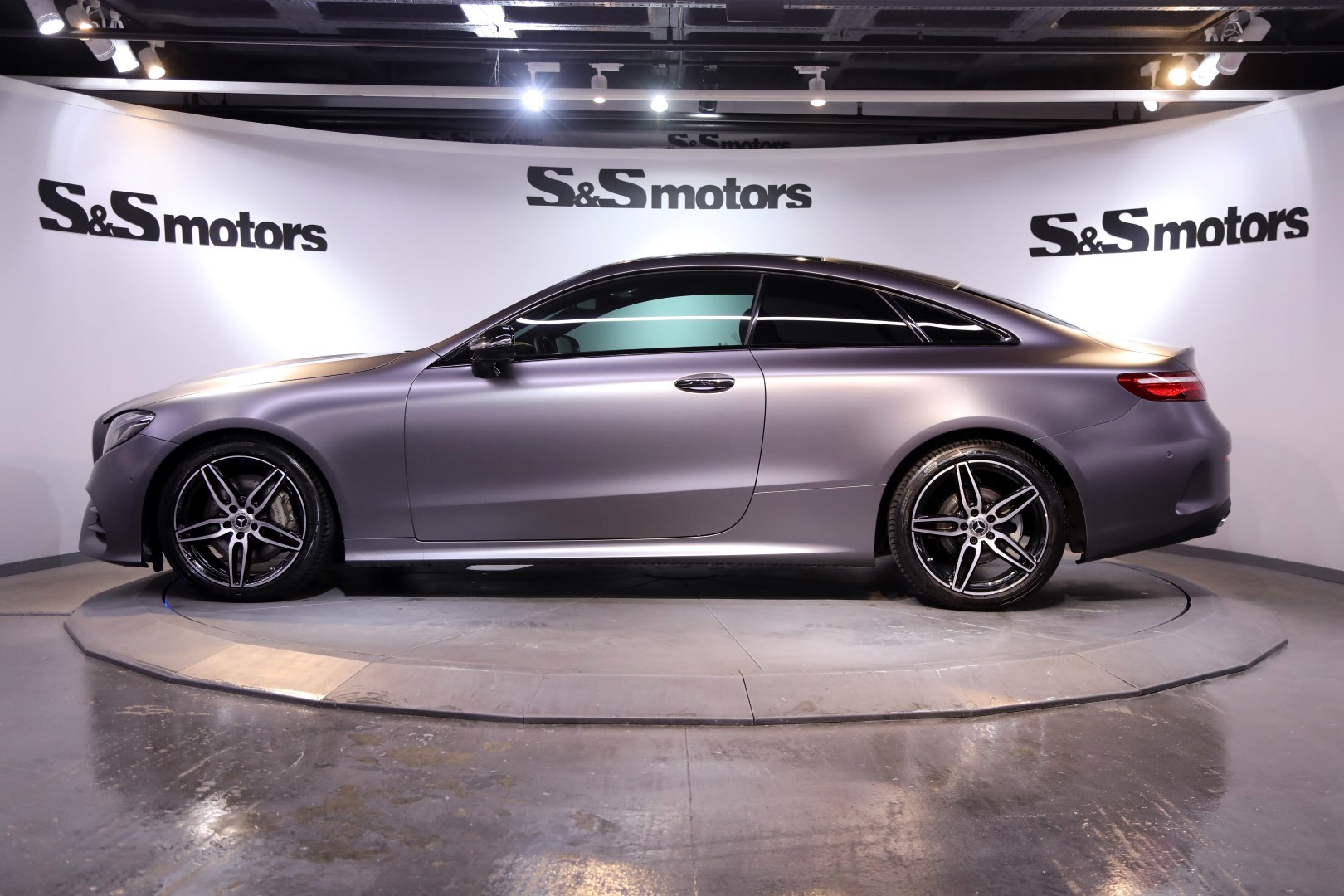 Mercedes Benz E 300 Coupé AMG