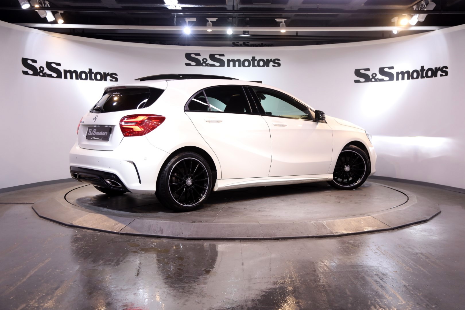 Mercedes Benz A 200 AMG