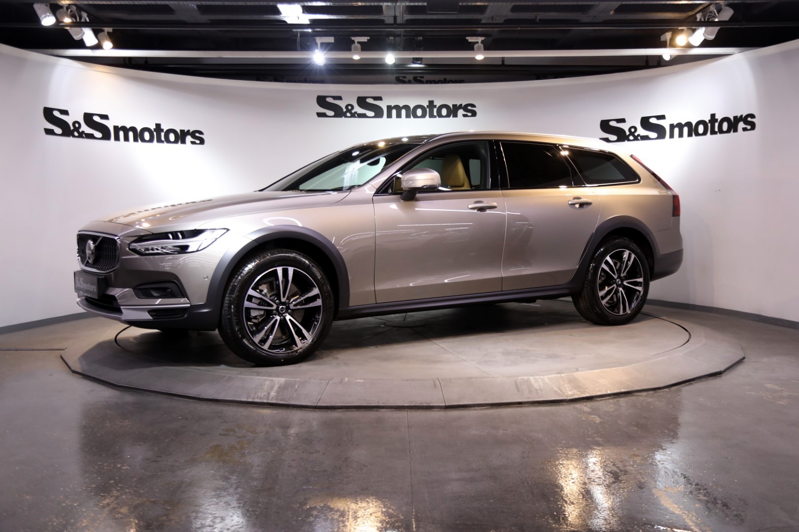 Volvo V90 Cross Country 2.0D B5 AWD Pro