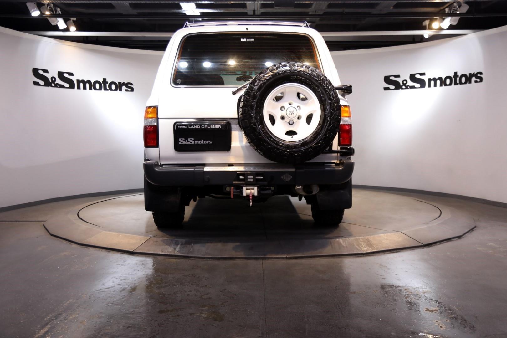 Toyota Land Cruiser Vx 80