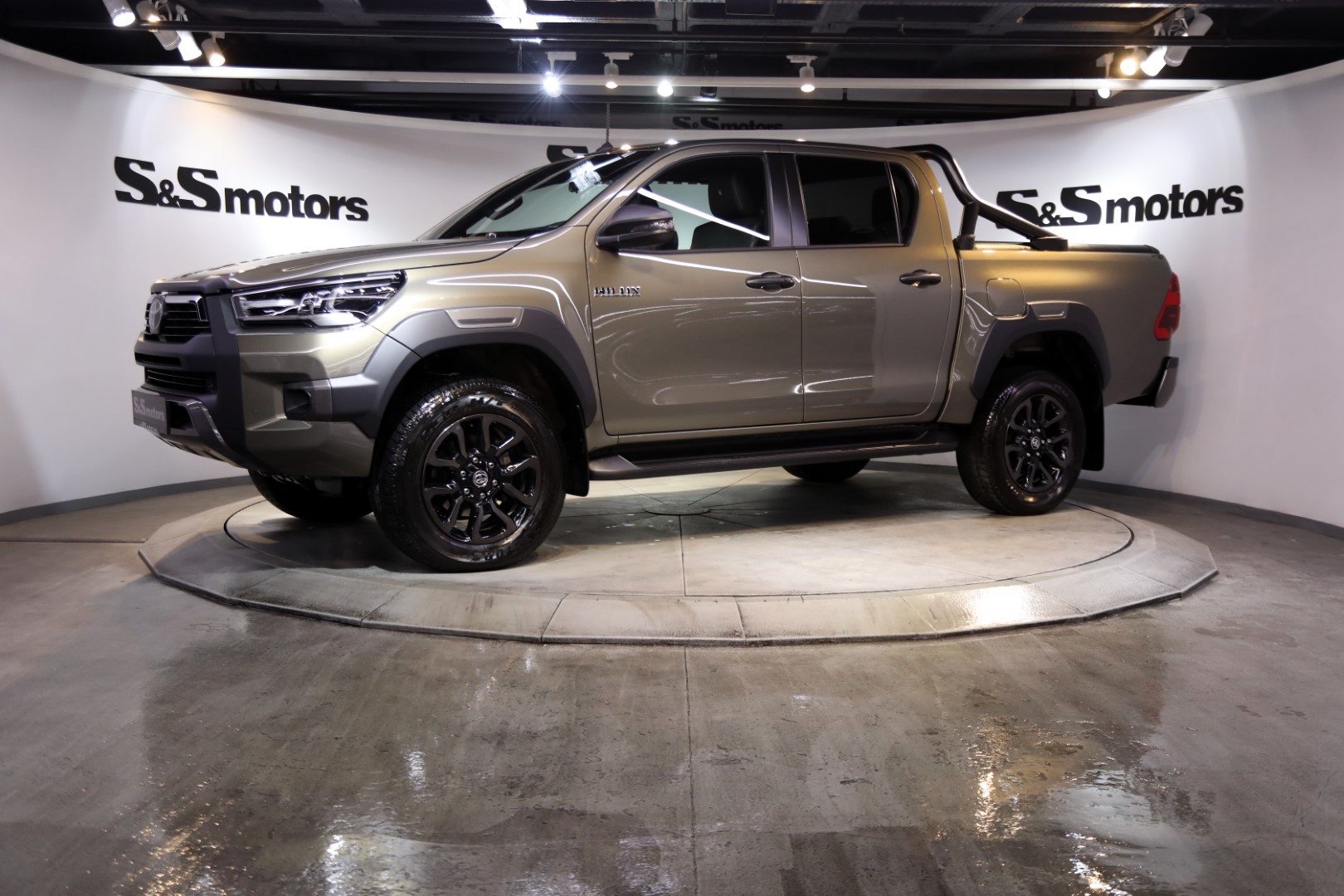 Toyota Hilux Invincible 2.4 4x4