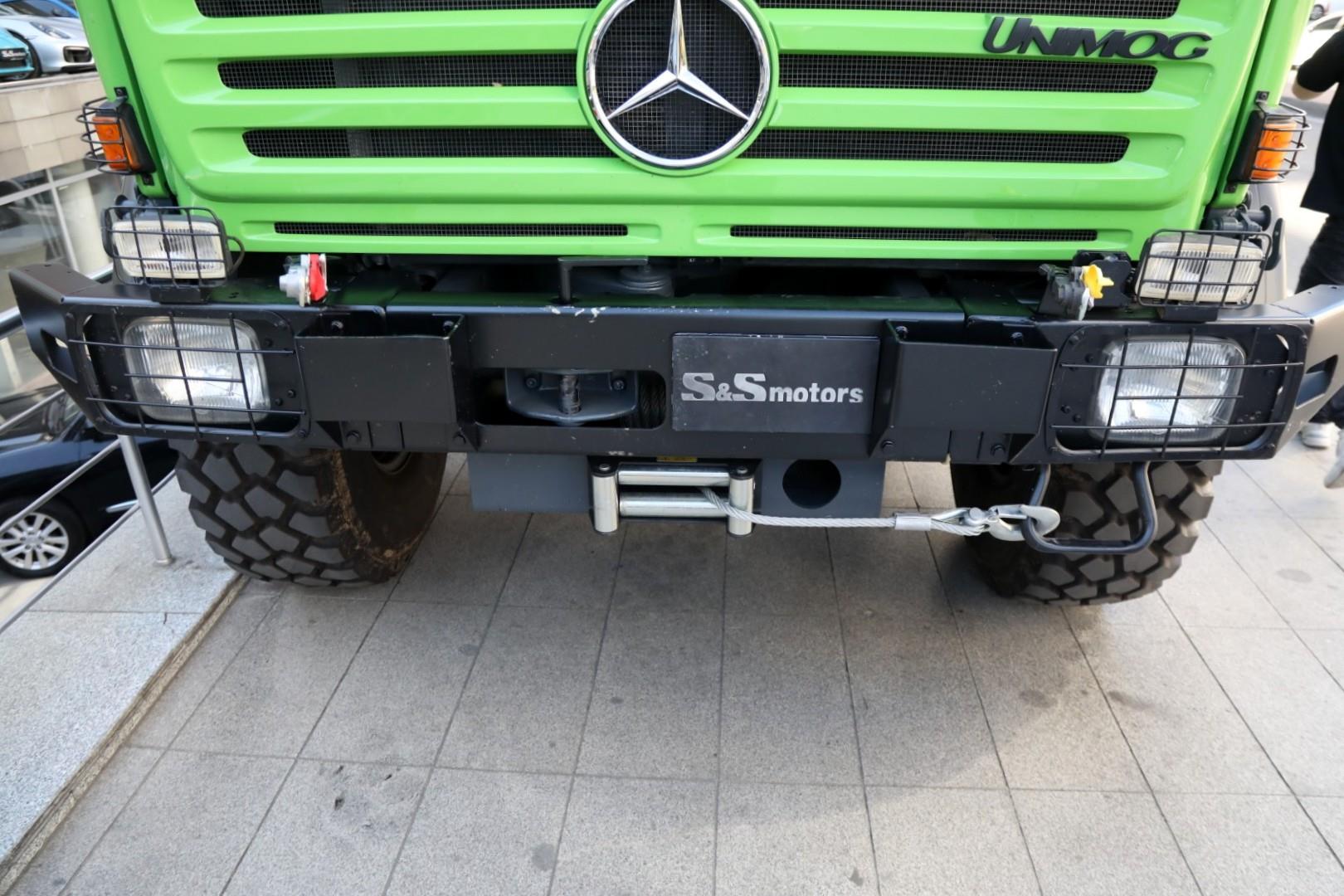 Mercedes Benz Unimog U4000