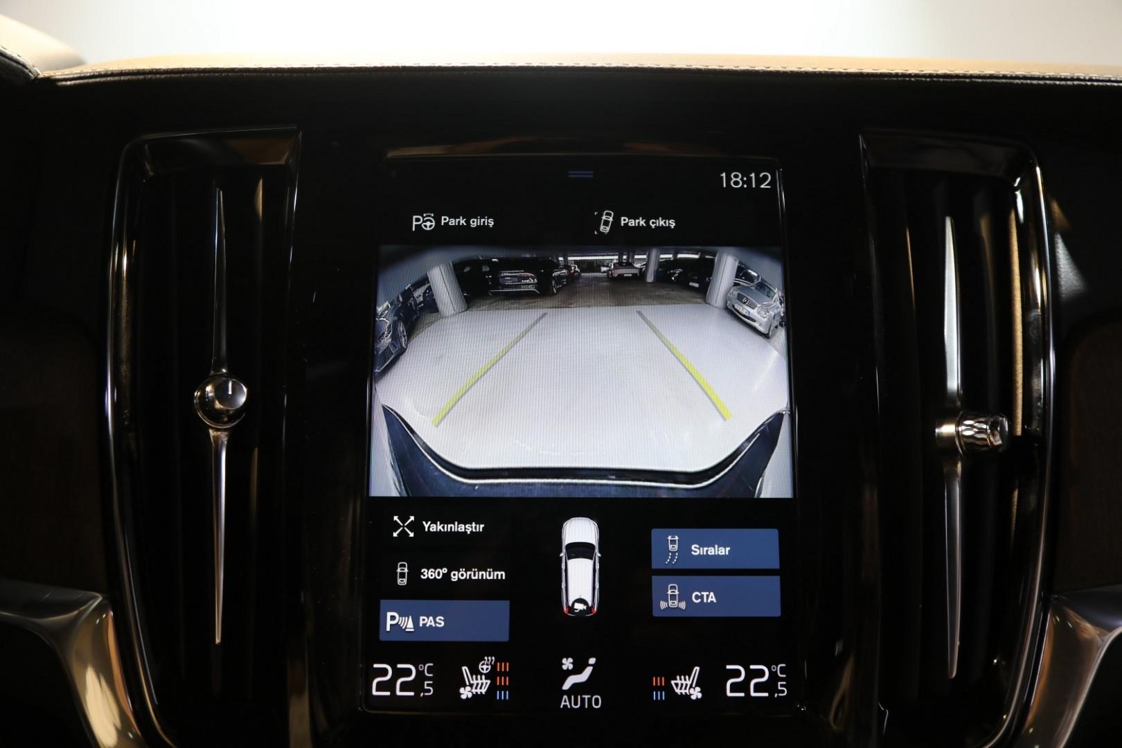 Volvo V90 Cross Country 2.0D B5 AWD Pro