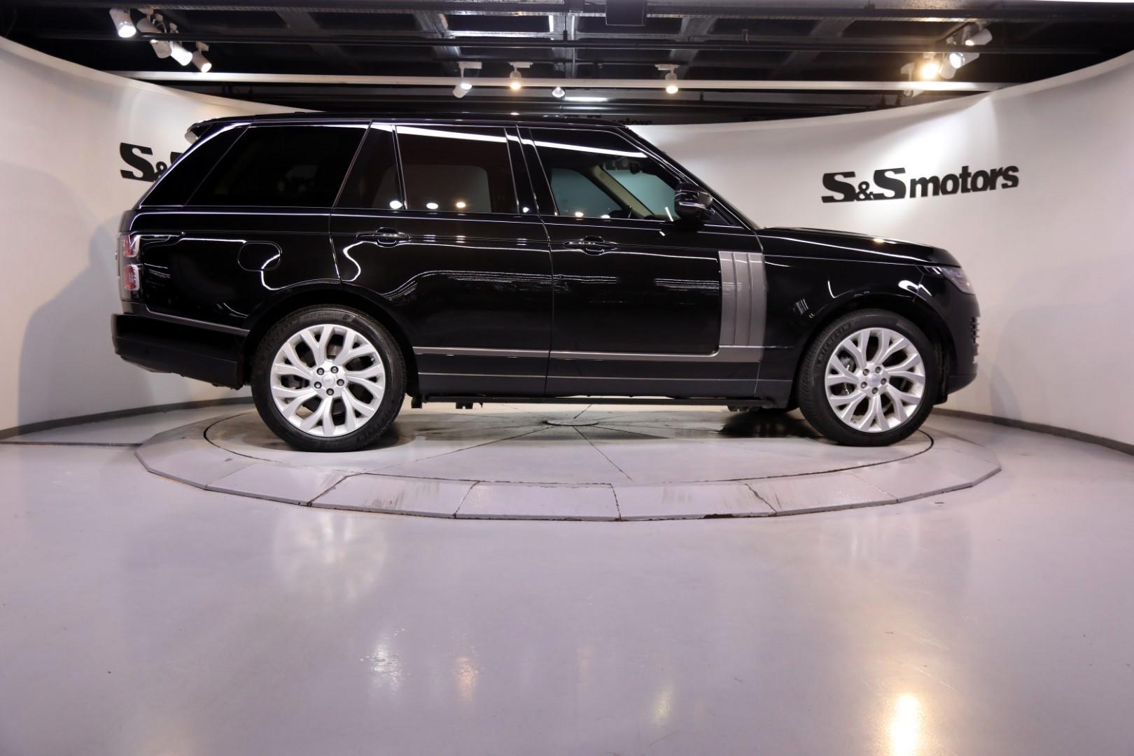 Land Rover Range Rover 2.0 P400e Hybrid Vogue