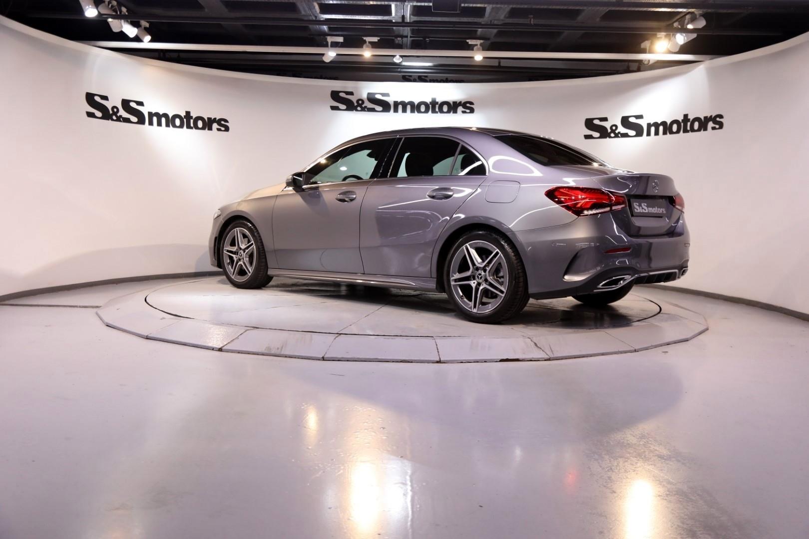 Mercedes Benz A 200 Sedan AMG+