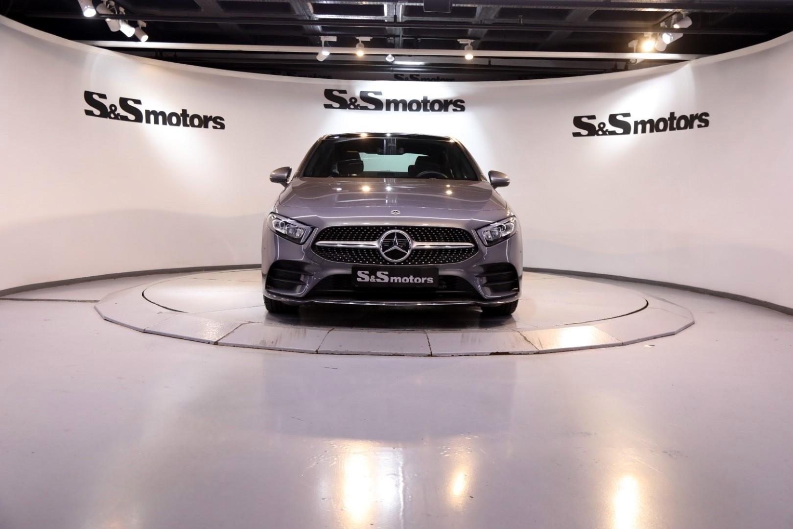 Mercedes Benz A 200 Sedan AMG+