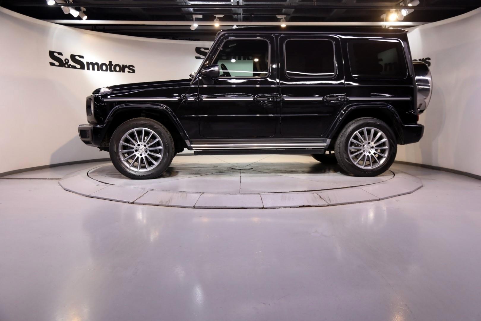 Mercedes Benz G 400d AMG