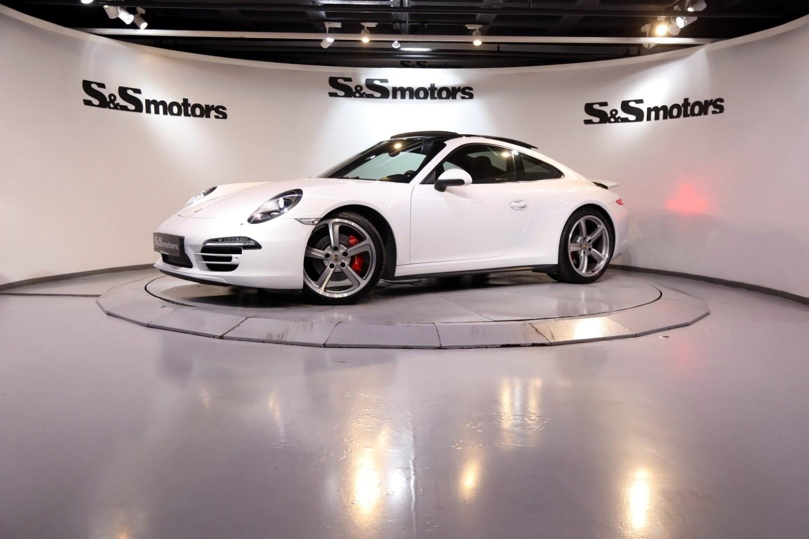 Porsche 911 Carrera 4S