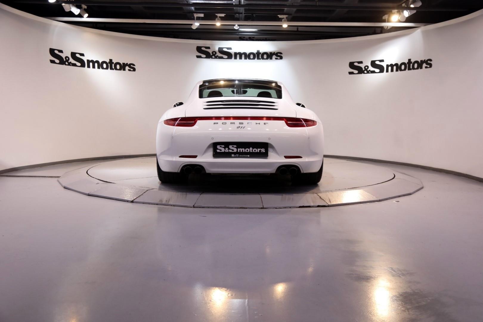 Porsche 911 Carrera 4S