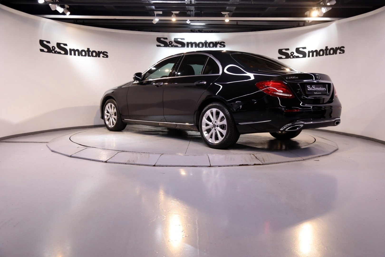 Mercedes Benz E 200d Exclusive