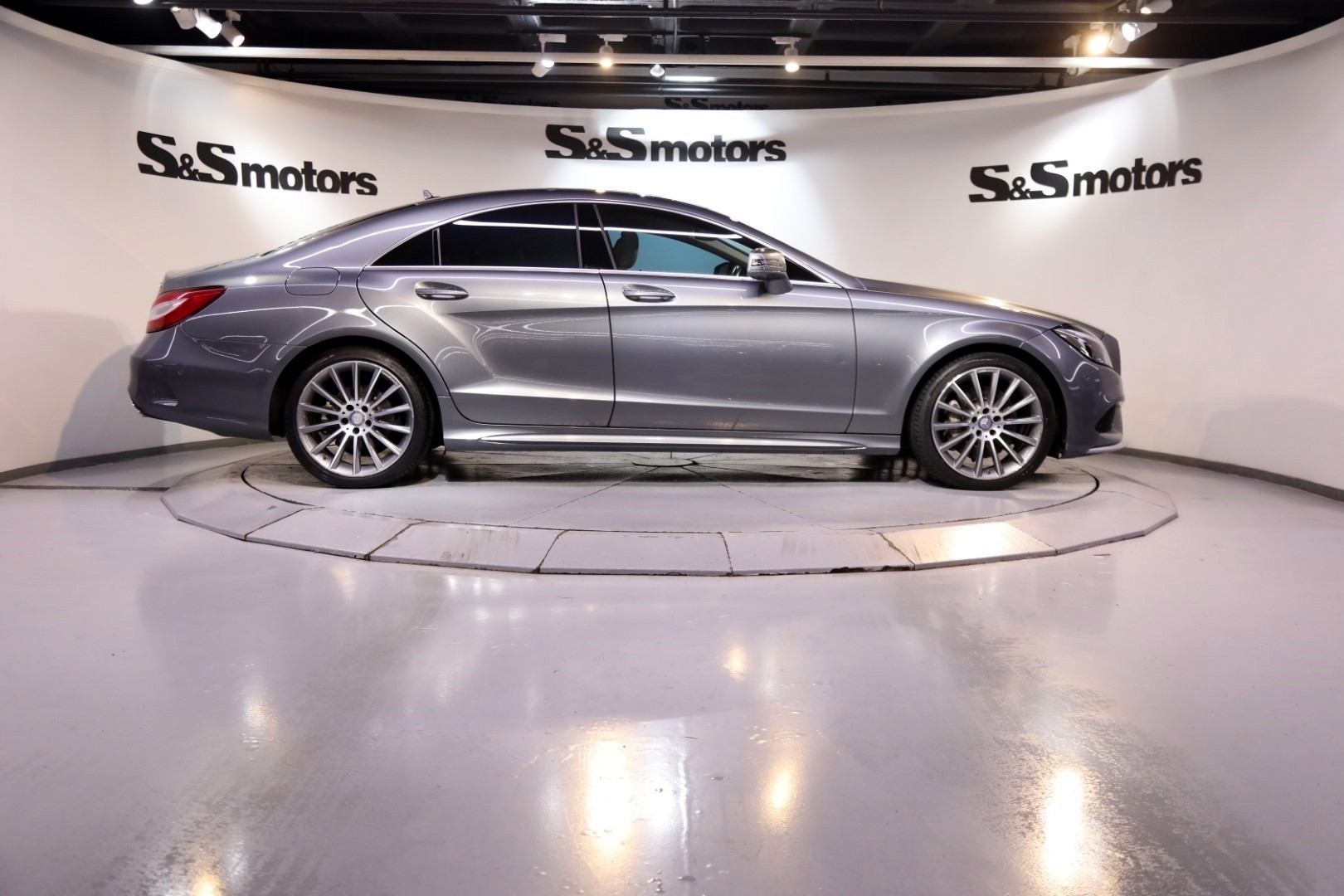 Mercedes Benz CLS 350d 4Matic AMG