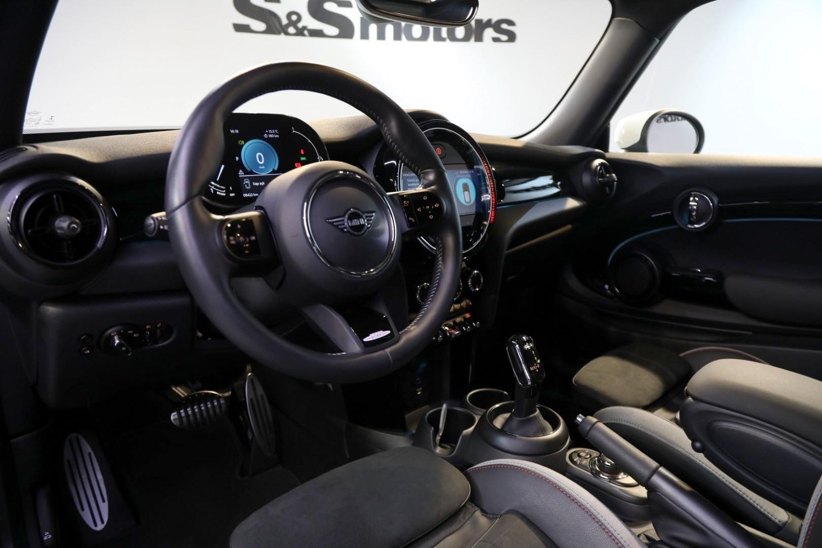 Mini Cooper 1.5 Iconic