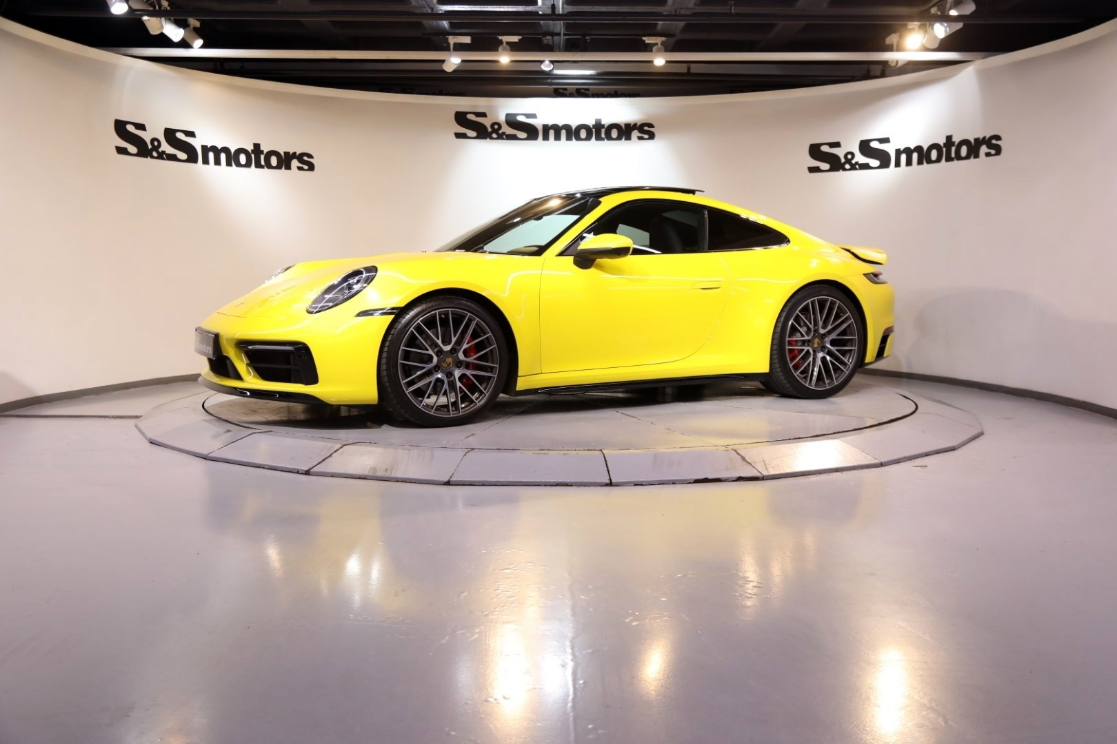 Porsche 911 Carrera 4S