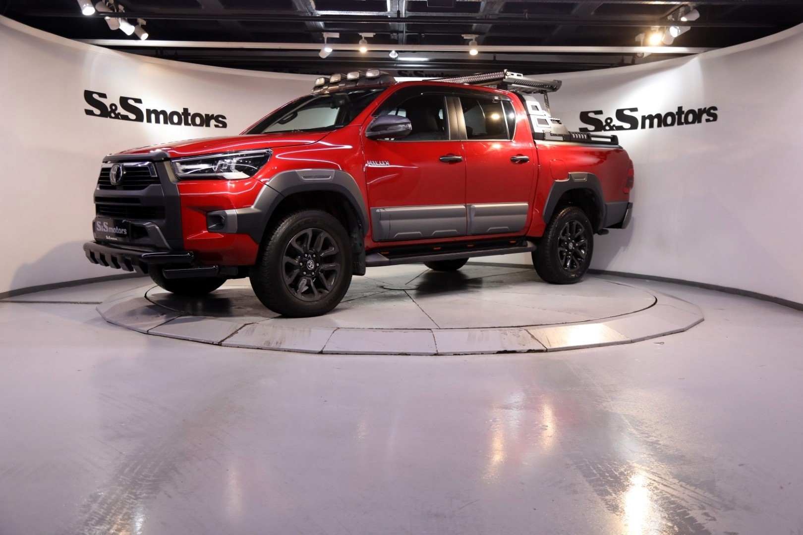 Toyota Hilux Invincible 2.4 4x4