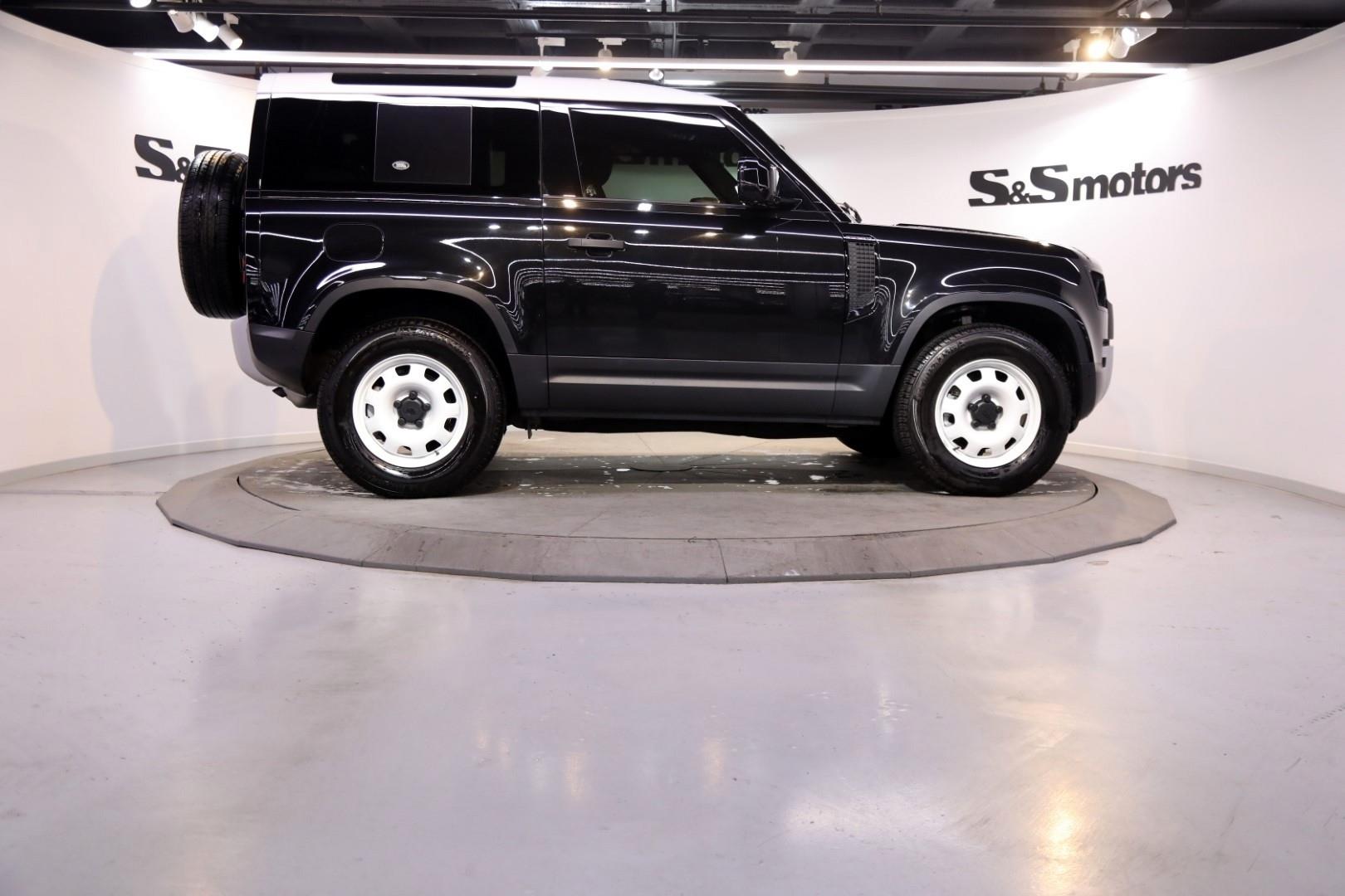 Land Rover Defender 90 2.0 P300 AWD