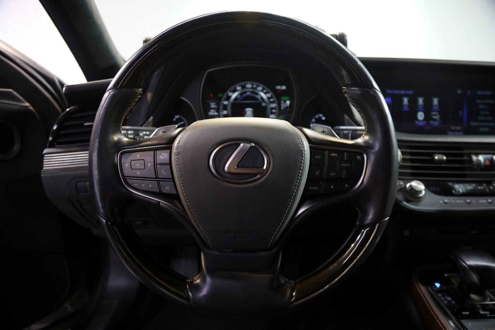 Lexus LS 500h Hybrid AWD Exclusive
