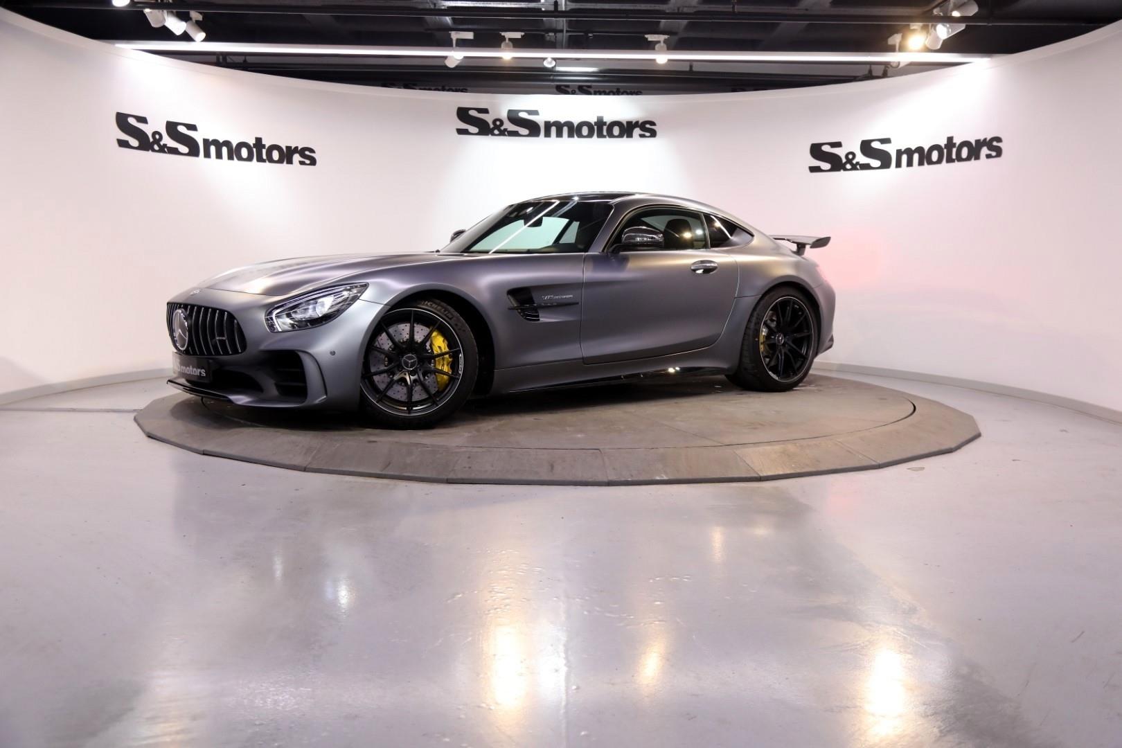 Mercedes Benz AMG GTR