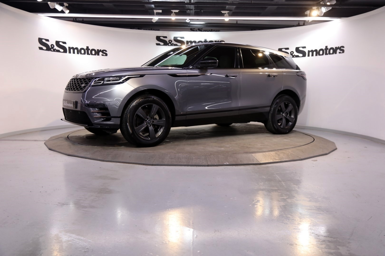 Land Rover Range Rover Velar 2.0 TD4 D180 AWD R-Dynamic S