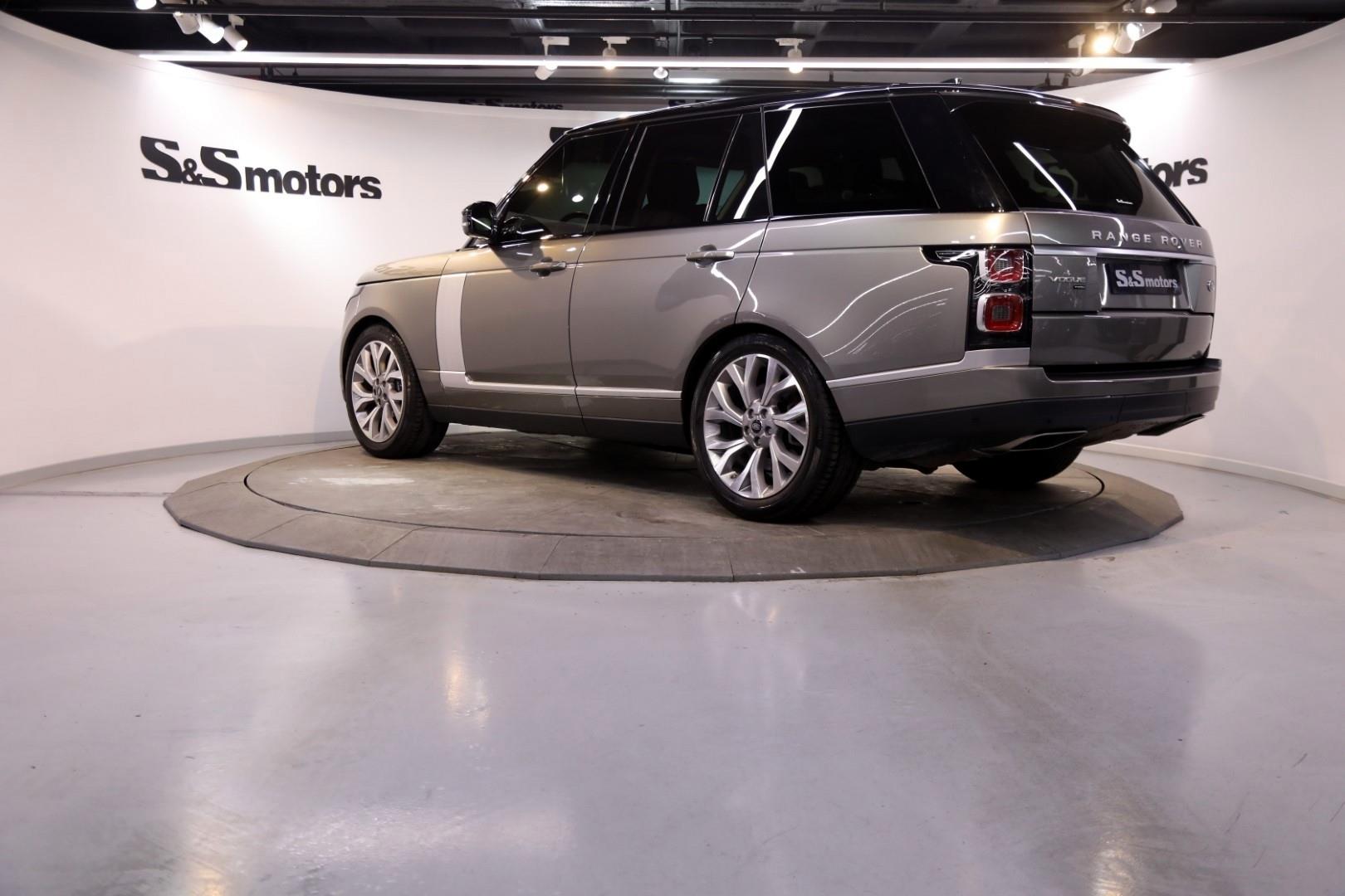 Land Rover Range Rover 2.0 P400e Hybrid Vogue